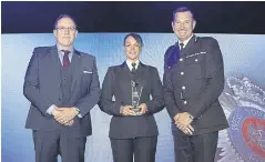 Heroic cop wins bravery award for dealing with an armed man - PressReader