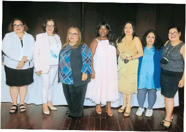 Gala Poética en honor a la escritora Eva Thais - PressReader