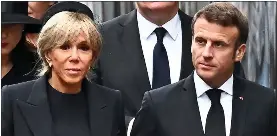 Macron ‘missed bus at Queen’s funeral so he could get a limo’ - PressReader