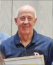 Ducks after hams in the pond - PressReader