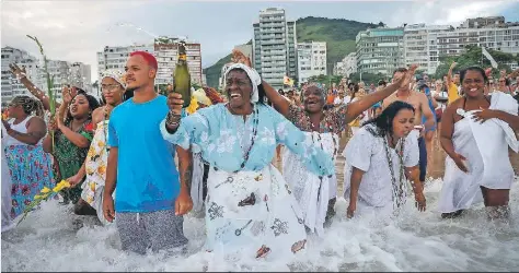 Alegre rito de fin de año - PressReader