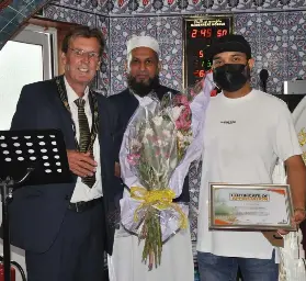 Hundreds welcomed by town mosque - PressReader