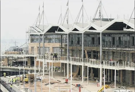 Gunwharf Quays constructi­on shown from the News archives - PressReader