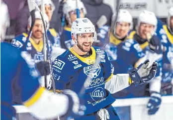 EV Lindau Islanders feiern Derbysieg - PressReader