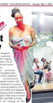 And camaraderi­e at 30+ Fashion Show - PressReader