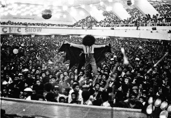 Lendário baile paulistano, Chic Show ganha filme e edição no festival ...