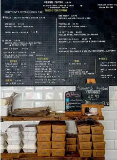 On the menu SOUFFLÉ HENRI IV, SAUCE VOLAILLE AUX CHAMPIGNON­S Caribou ...