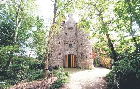 Dutchman builds huge Roman castle in garden - PressReader