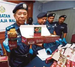 Rampas rokok RM5.5j dalam 3 serbuan - PressReader