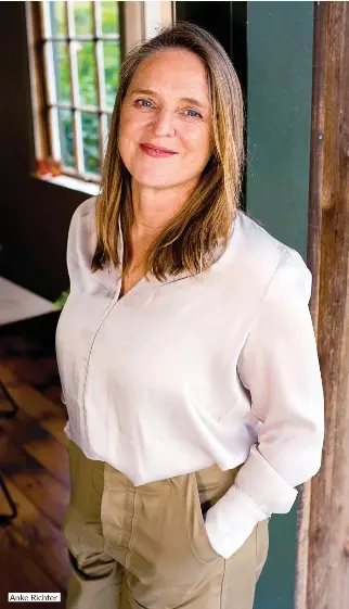 SURVIVING CULTS AS AN OUTSIDER - PressReader