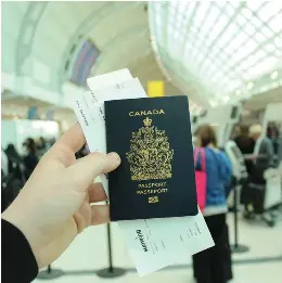 Declining naturaliza­tions signal larger problems in Canada’s citizenshi­p and immigratio­n ...