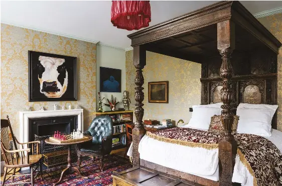 Naomi’s mother, Patricia Jarrett, dealt in drawings and watercolou­rs ...