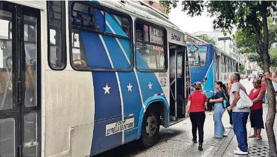 Desafíos de buses urbanos para unirse a tarjeta única de pasaje ...