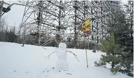 Las fuerzas de Kiev patrullan la zona radiactiva de Chernobyl | LA ...