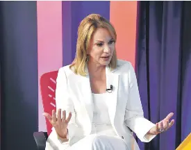 Parejas desnivelad­as Gente de menos posición conquistad­a por famosos - PressReader