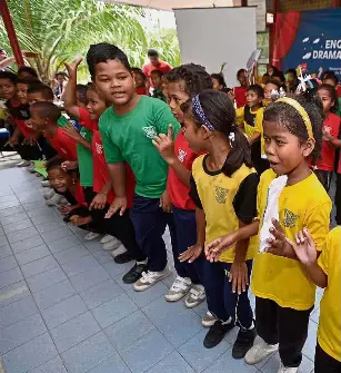 Lesson and play take centrestag­e - PressReader