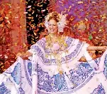 Pollera de gala zurcida calada - PressReader