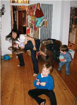 FAST FACTS SINGLE PARENTS - PressReader