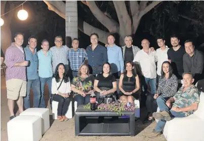 Fiesta altruista de los 80 - PressReader