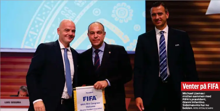 NU TALER DEN TAVSE FIFA- MAND - PressReader