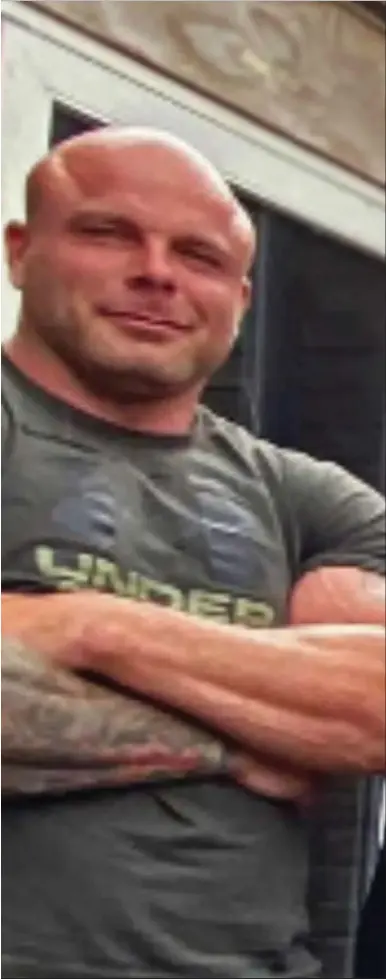 DRABSDØMT ROCKER ANKLAGET FOR BRUTAL INKASSO - PressReader