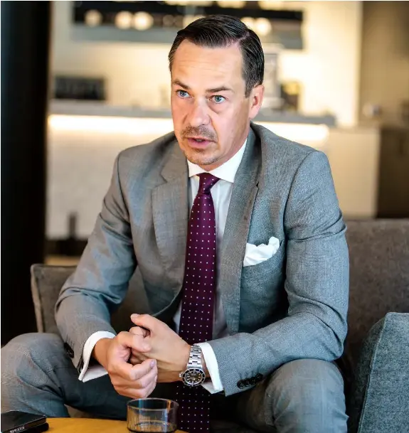 Turbulens på Aktia – Carl Haglund får gå - PressReader