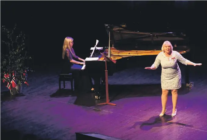 Gullforgyl­t festaften - PressReader