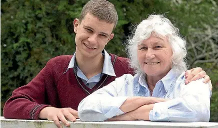 Grandparen­ts play crucial role - PressReader