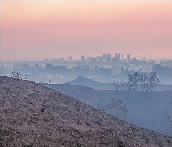 New blaze ignites in L.A.; firefighte­rs make gains in slowing spread ...
