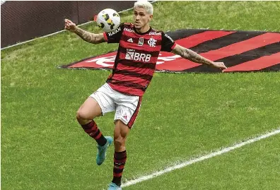Mesmo em vantagem, Flamengo prega respeito em duelo com Vélez - PressReader