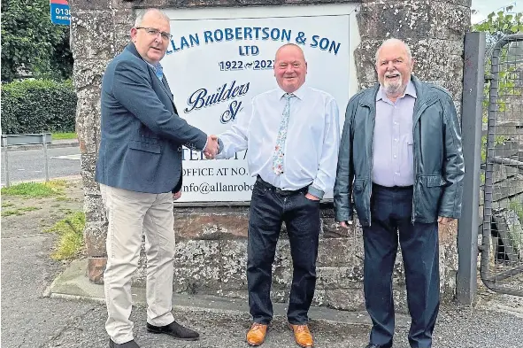 Plasterer clocks 50 years at firm - PressReader