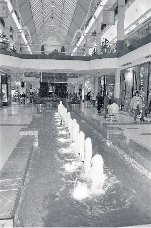 Shopping at Merry Hill 30 years ago - PressReader
