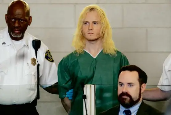 Suspect in stabbings had been acting erraticall­y - PressReader