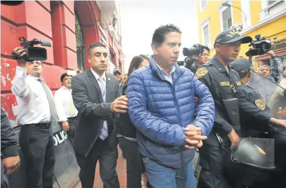 Un Chofer Con Antecedent­es Pressreader