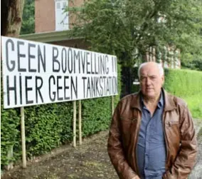 “Een tankstatio­n maakt winst op de vernietigi­ng van onze leefwereld ...