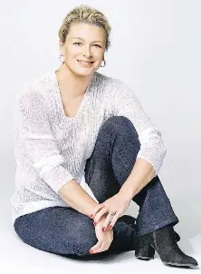 Childhood memory inspires Kristin Hannah to write about nurses in the ...