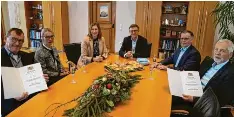 Ehrung für besondere Verdienste - PressReader
