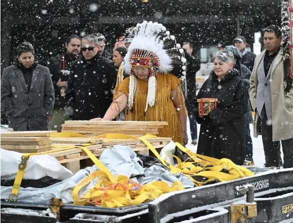 Artefacts autochtone­s du Vatican : un retour « historique » qui n’est ...