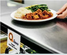 LA FLEUR DE LYS TATOUÉE SUR LE MENU - PressReader