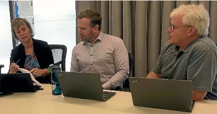 Southern chairs on common ground - PressReader