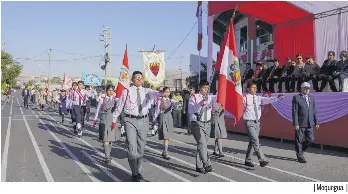 Desfile de Fiestas Patrias en Moquegua e Ilo y controvers­ia por concurso escolar - PressReader