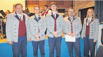 Musikkapel­le Stetten begeistert mit schwungvol­lem Konzert - PressReader