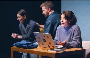 Becca: une pièce touchante sur le legs d’une adolescent­e courageuse ...