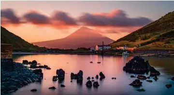 WONDROUS WHALE WATCHING IN THE AZORES - PressReader