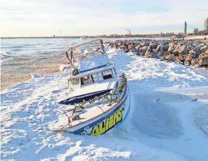 Pair’s dream is as wrecked as their icebound boat - PressReader