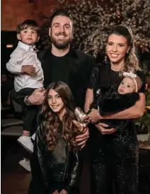 ANDRÉ FERNANDES EM FAMÍLIA PASTOR E MÚSICO COM SEUS AMORES - PressReader