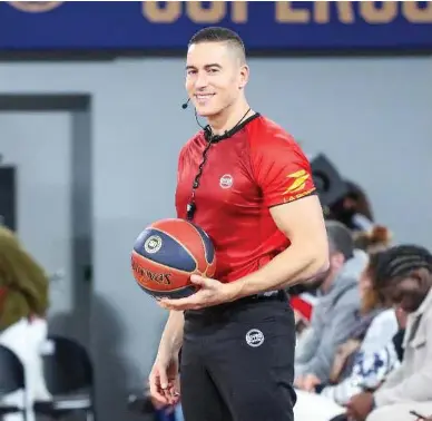 L’arbitre aubois Mehdi Difallah est le premier des Mohicans - PressReader