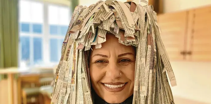 Wie aus Zeitungen Last-Minute-Kostüme werden - PressReader