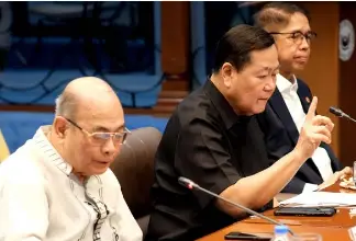 Foreign biz back ‘Cha-cha’ - PressReader