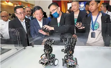 Stemming students’ loss of interest in STEM - PressReader